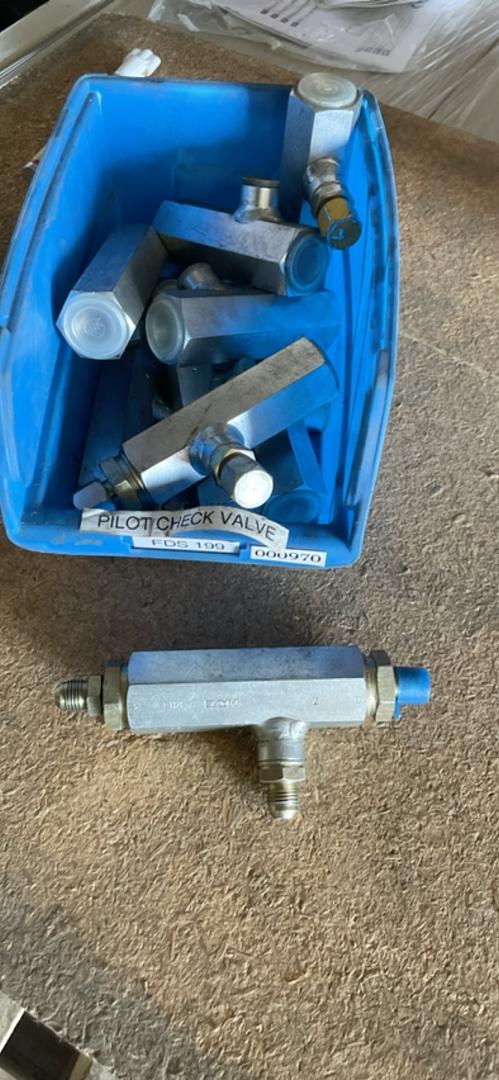 CHECK VALVE, PILOT-OPERATED - Open Top Drive