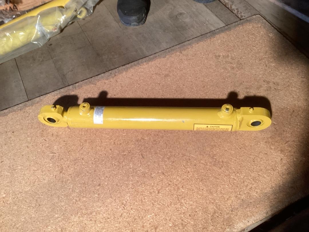 CYLINDER, HYDRAULIC, BAIL, 150 T - Open Top Drive