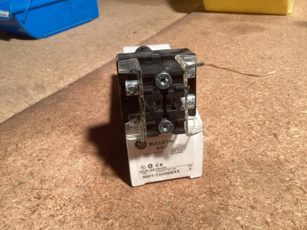 JOYSTICK, LINK TILT CONTROL, TOGGLE SWITCH, 600V, 10 AMP - Open Top Drive